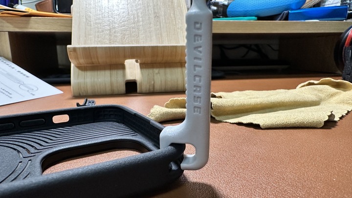 不專業開箱『DEVILCASE 惡魔防摔殼PRO 2』開箱分享。 - Mobile01